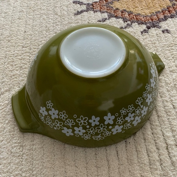 Pyrex | Kitchen | Vintage Pyrex Crazy Daisy 4 Qt Mixing Bowl Olive ...